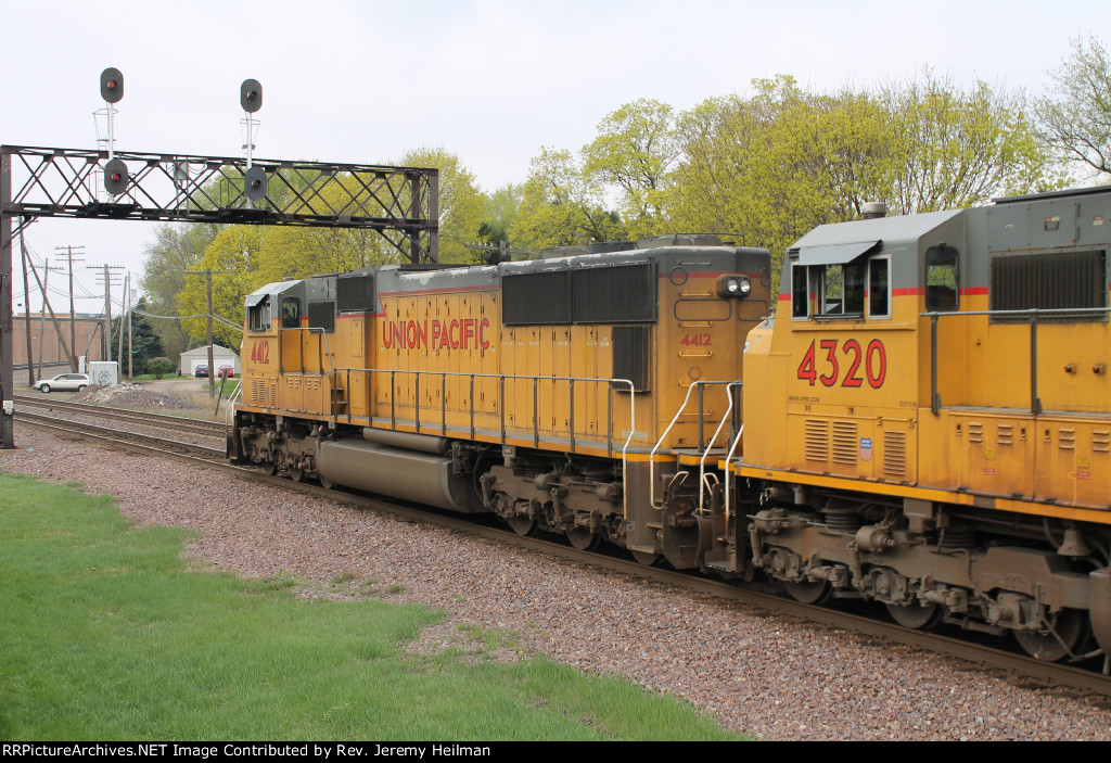 UP 4412 & 4320 (2)